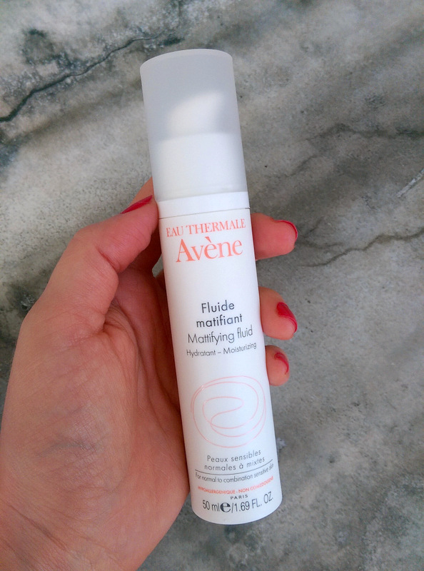 Review: Eau Thermale Avene mattifying fluid – Lipgloss is my Life